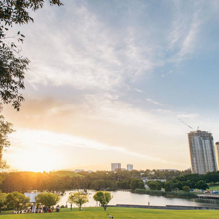 Cafe - Waterview In Bicentennial Park